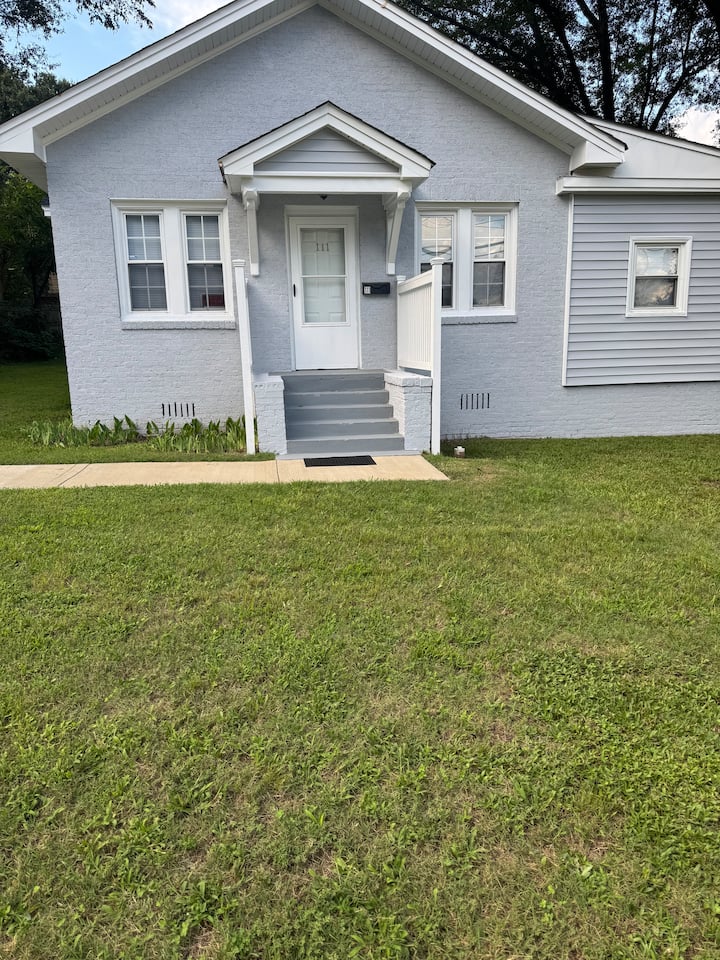 The Hudson House - Carousel, Shelby