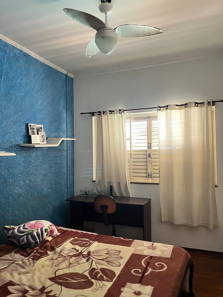 Quarto Confortável - Americana