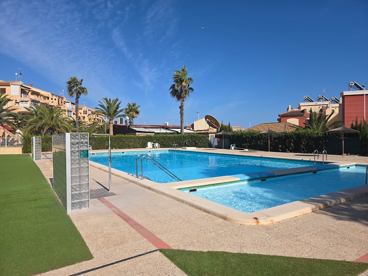 Beautiful Pool & Bbq Area Studio Apartment - La Mata
