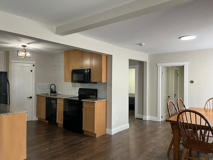 Newly Renovated Detached Private Home In Chatham - Chatham-Kent