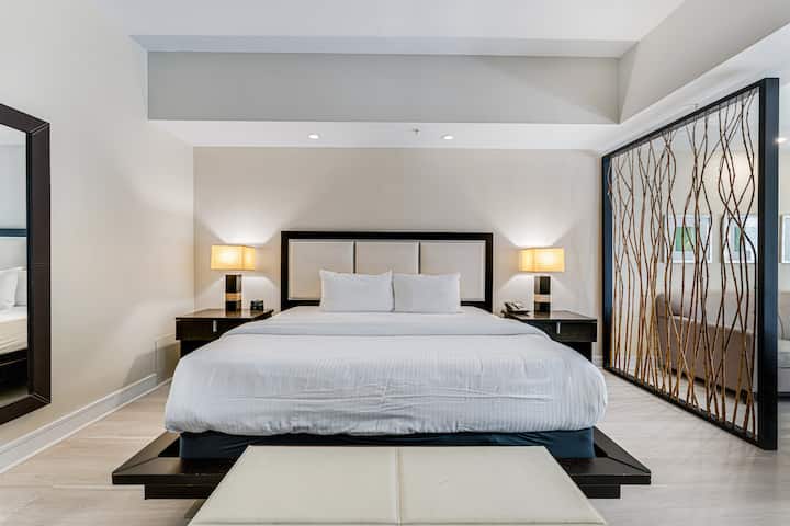 Villa At The Provident Doral - Doral, FL