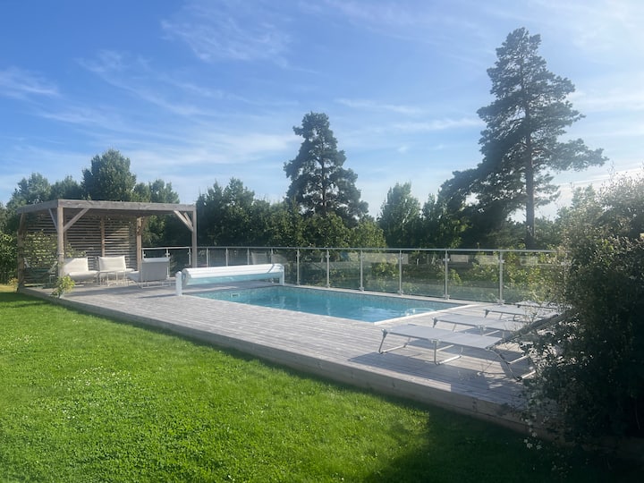 Familjevilla Med Pool - Västervik