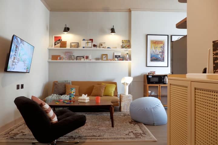 Chid Lom | Homey 2br At Sudirman - Midori