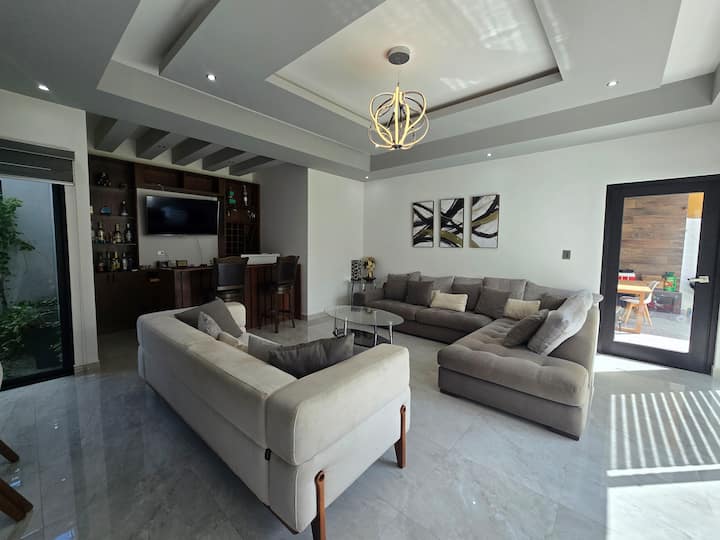 Casa Moderna Y Amplia Ideal Familias En Matamoros - Brownsville, TX