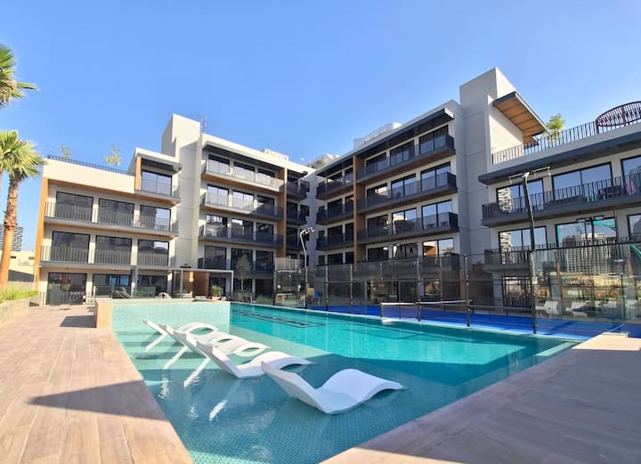 Chic 2br Flat In Park Lane Dubai - Dubai