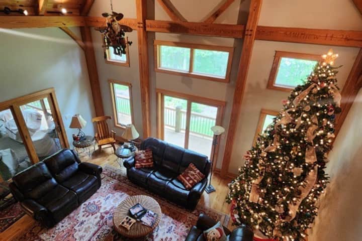 The Christmas Cabin -Waterfront, Boatslip, Kayaks - Lake Anna, VA