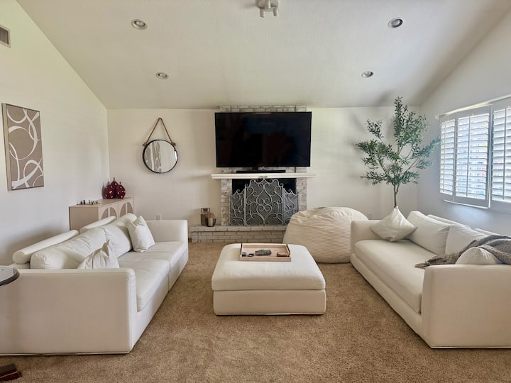 Private Pool, Spa, Mini Golf And Pickleball Oasis - Cypress, CA