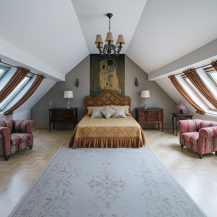 Luxury Villa Krakow • Sleeps 16 • Best Location - Krakow