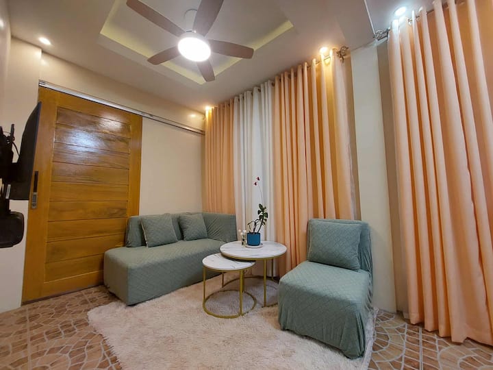 Casita De Reina - Unit 2 (Modern Style Tiny Home) - Daraga