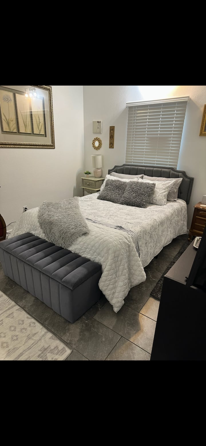 Elegant Gem W/ Privacy Fence - Joplin, MO