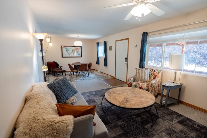 4 Bedrooms, Fenced Backyard - Lander, WY