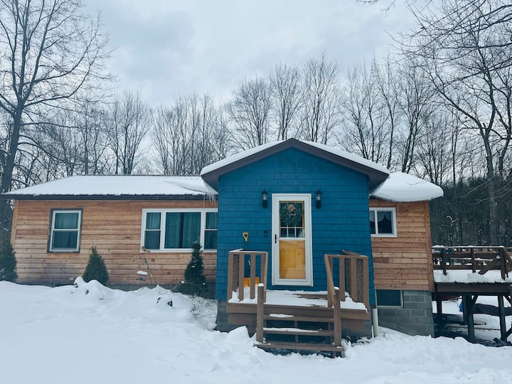 Private Road, 15 Min Drive To Evl & Pet Friendly! - Salamanca, NY