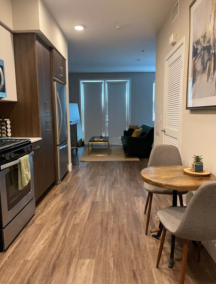 Large Room With Private Bathroom - Manhattan, NY