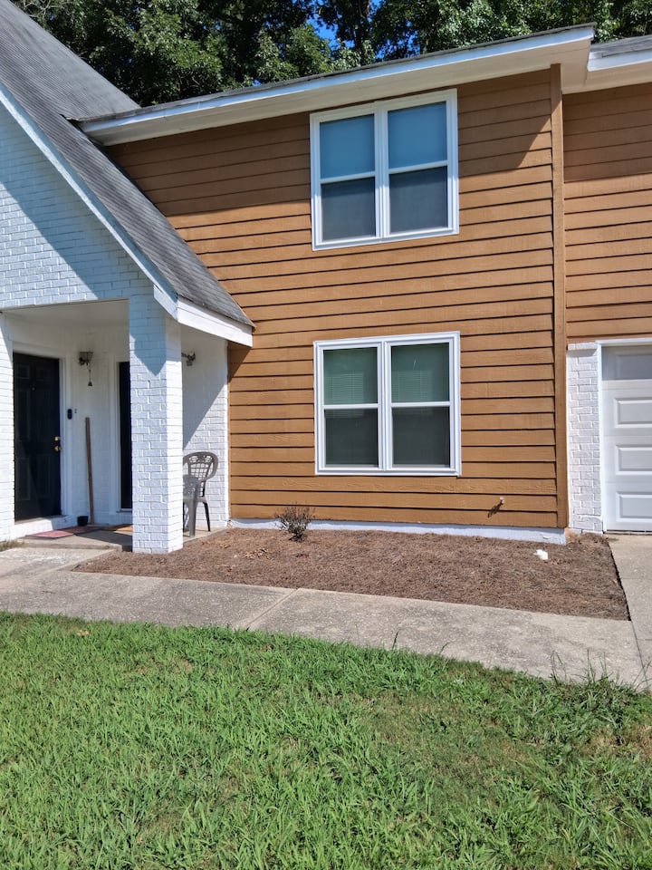 Atlanta Townhouse - Riverdale, GA