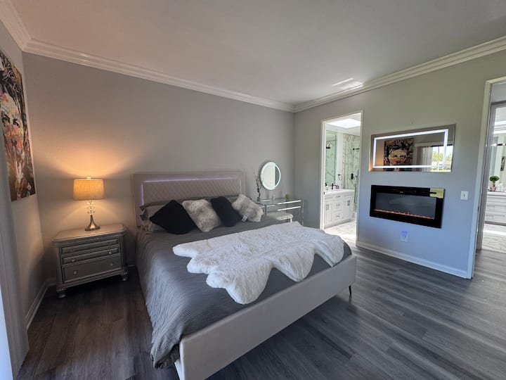 Cathedral City Golfer’s Dream! - Palm Springs, CA