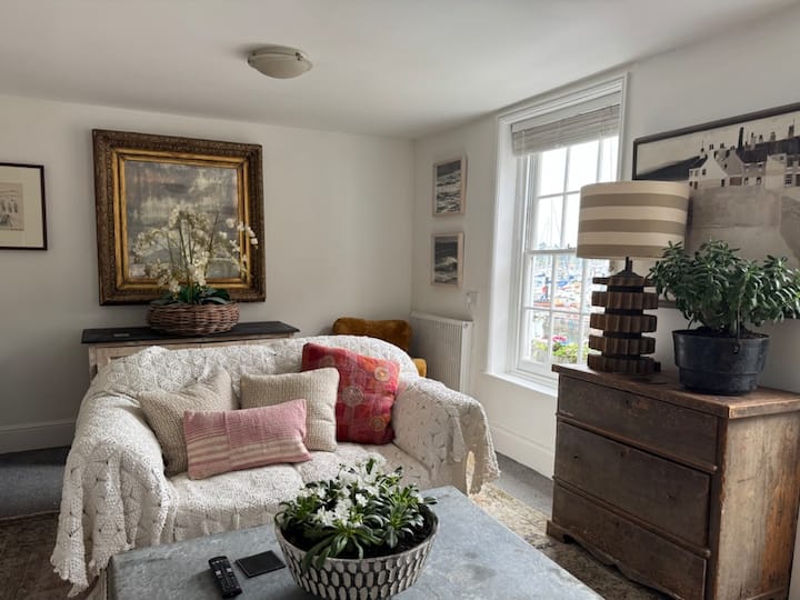 Charming 1 Bed Flat On Lymington Quay - Lymington