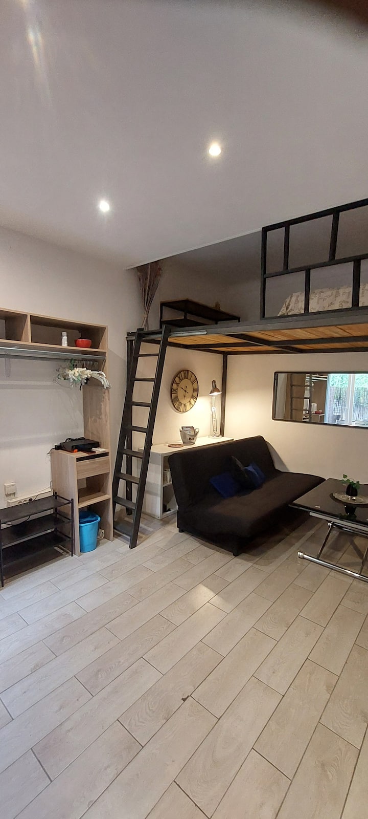 Apt Nice Est Stationnement Facile Et Gratuit - Èze