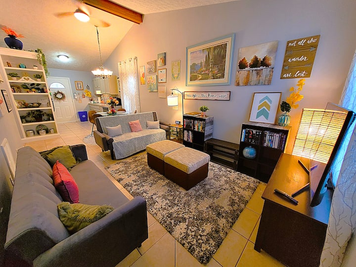 Cozy And Bright Retreat Near Raleigh Hotspots - Wake Forest, NC