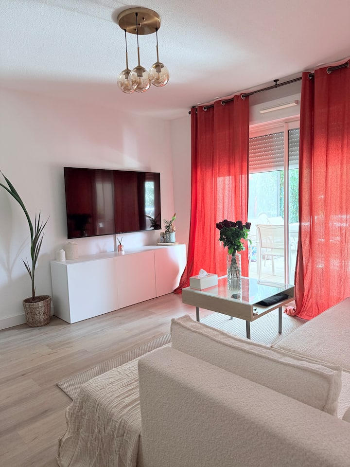 Cocon Cosy Avec Jardin Privé - Fréjus