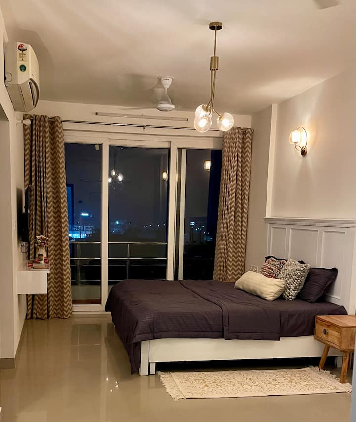 Vrindavan Dham View With Balcony At Bhakti Vanam - Vrindavan