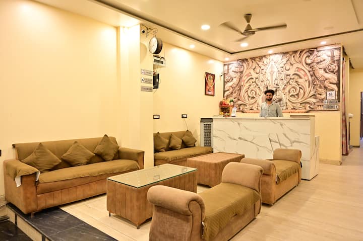 Hotel Siddhivinayak I 6 Rooms I Kashi Vishwanath - Varanasi