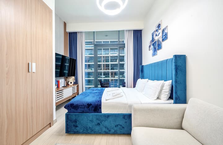 Cozy Studio W/burj Khalifa & Pool View Near Mall - Dubai Airport (DXB)