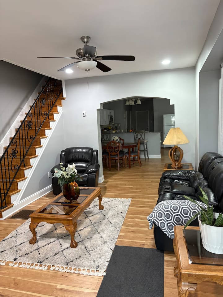 Cozy Philly Home - Philadelphia, PA