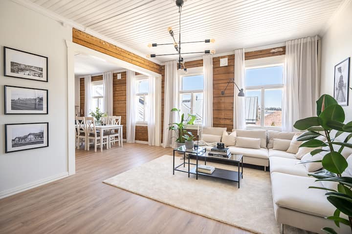 Big Apartment In An Old Railway Station. - Fiskari