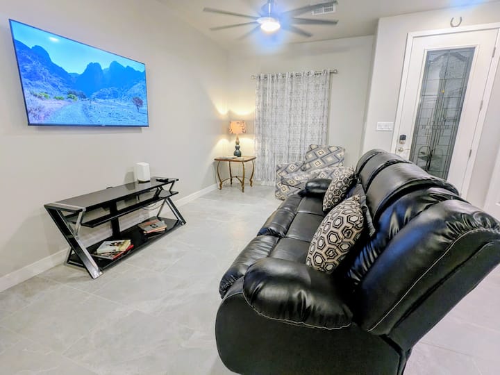 Steps To Red Hawk Golf | Modern 2br + Office Home - Las Cruces, NM
