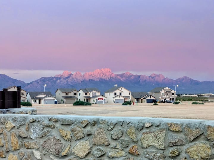 Steps To Red Hawk Golf | Modern 2br + Office Home - Las Cruces, NM