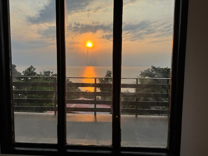 Tropical Sunrise At Seven Waves - São Tomé and Príncipe