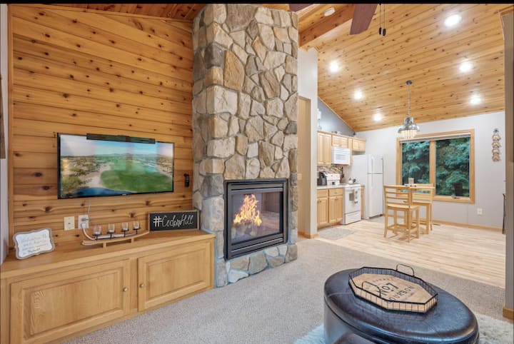 Heartwood Guesthouse - Prior Lake, MN