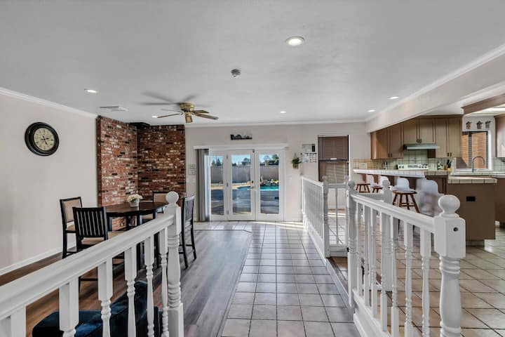16+ Farmhouse Stay Lodi-pool. - Lodi, CA