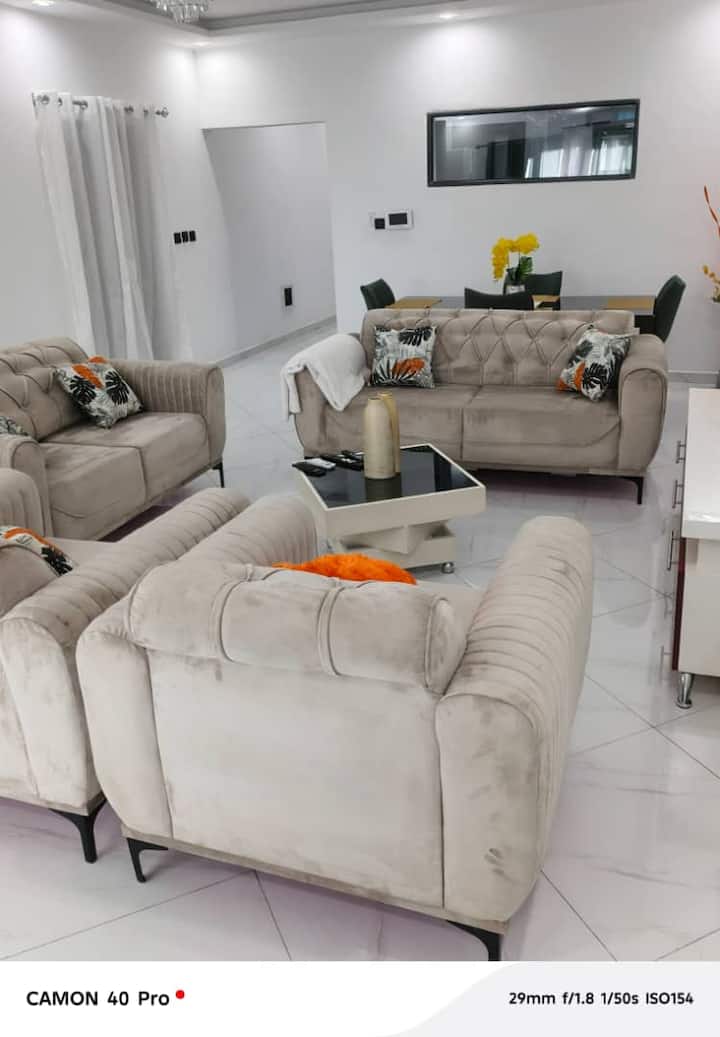 Appartement Très Spacieux 3 Pièces - Côte d'Ivoire