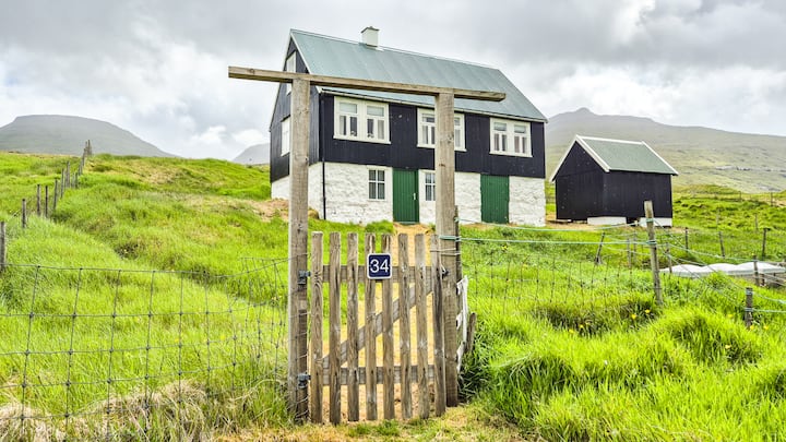 Unique & Charming Faroese Cottage - Faroe Islands