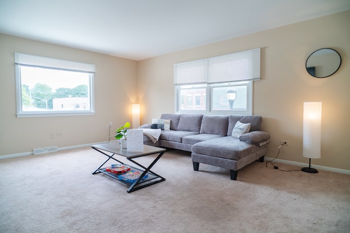 The Modern Rooftop Retreat - Lincolnshire, IL