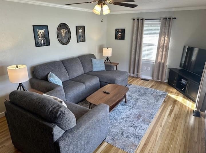 Delightful Home - Great Location - Kokomo, IN