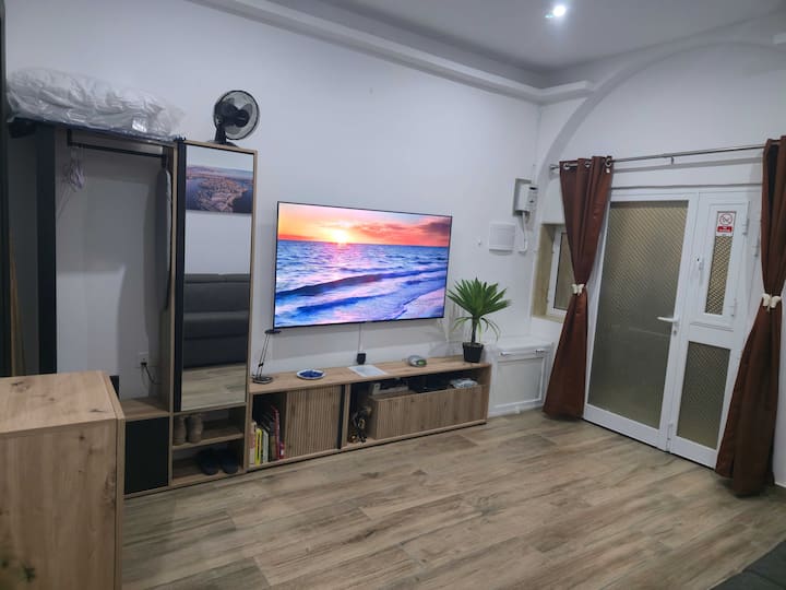 22 Studio Ground Floor Apartment - Malte