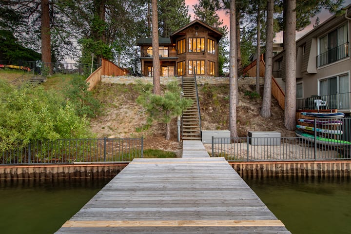Luxury Lakefront Tahoe, Private Dock, Sauna - South Lake Tahoe, CA