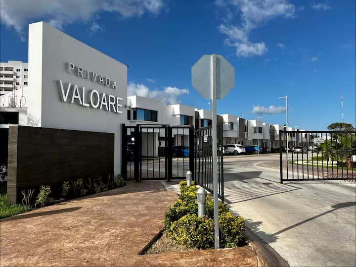 Hogar Moderno, Descanso Perfecto Cerca De Todo. - Cancún