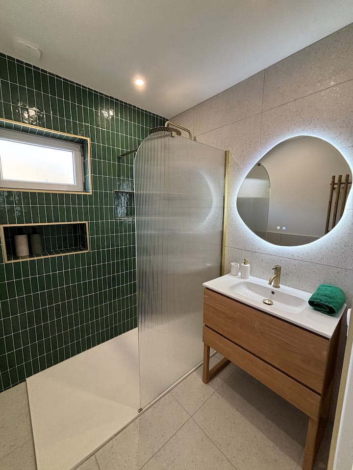 La Green Room Calais Nord - ibis Styles Calais Centre