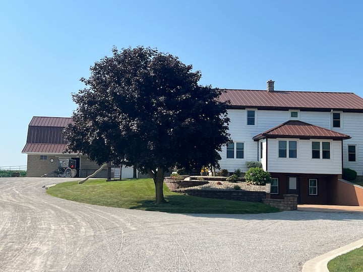 Amish Home To Share Near Shipshewana Sleeps 8+ - Shipshewana, IN