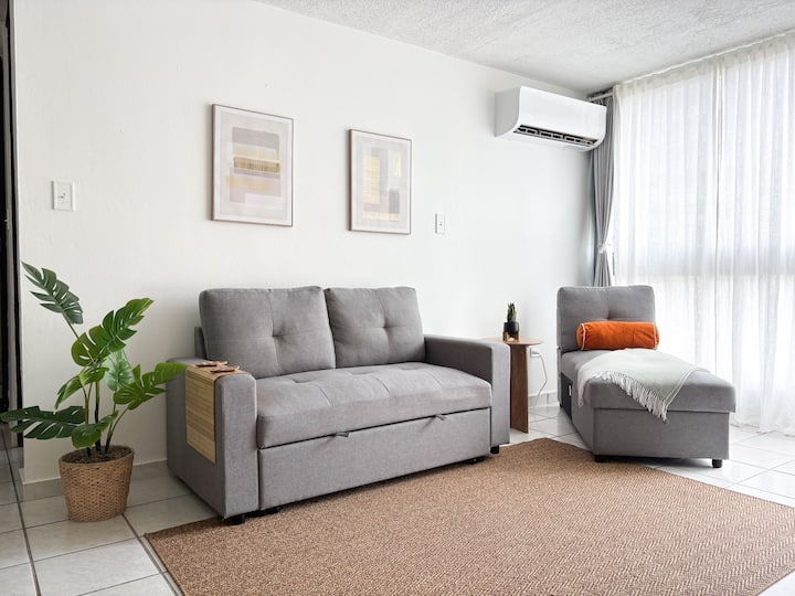 Condado Apt | Steps To The Beach | Near Airport - San Juan, Puerto Rico