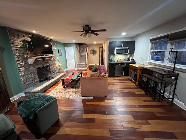 The Cozy Spot - Glen Burnie, MD