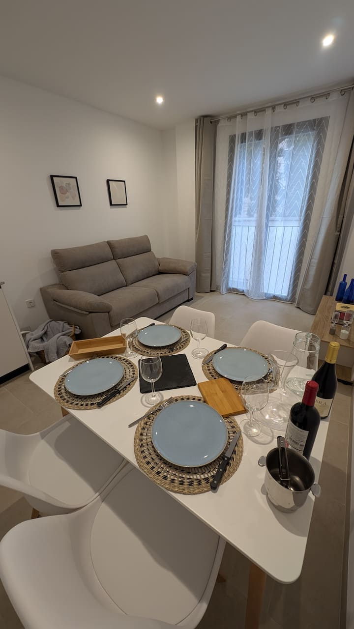 Apartamentos Gran Capitán 1a - Parking Opcional - Granada, España