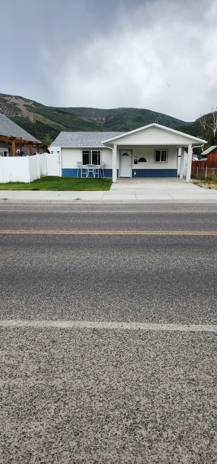 Mckenney Copper Cottage - Anaconda, MT