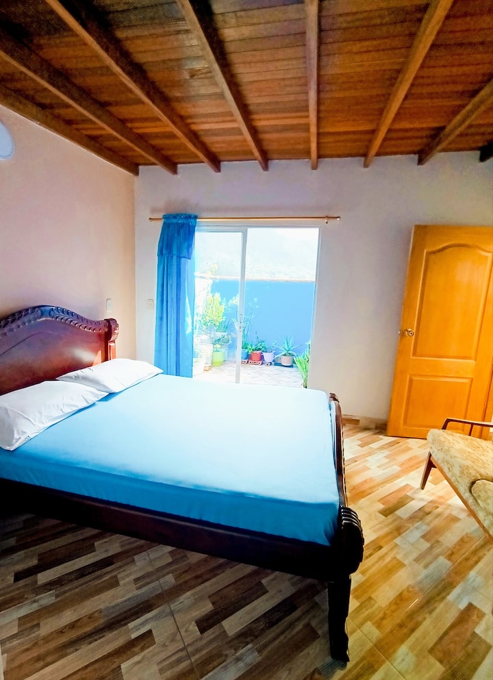 Casa Amplia Con Terraza - Jardín