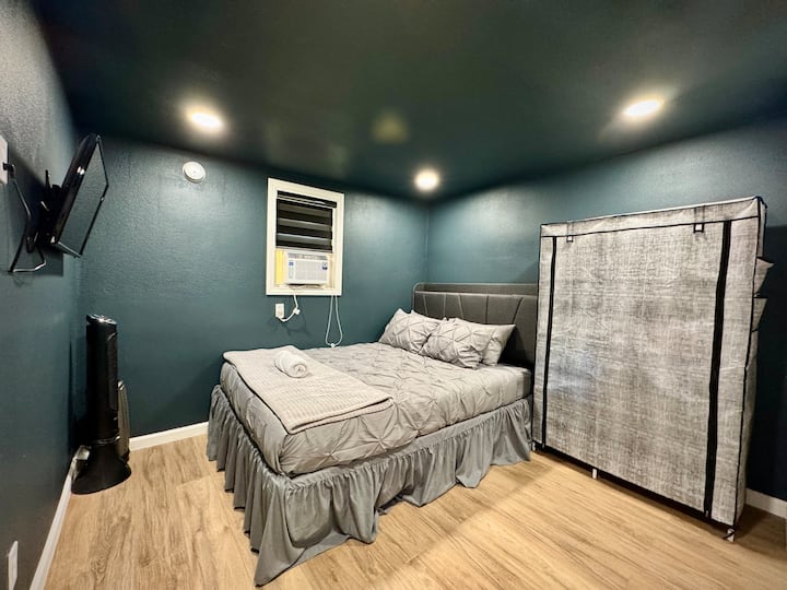 Cozy Little Studio By Downtown La - Los Angeles, CA