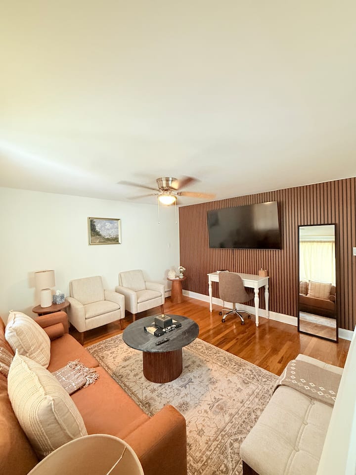 The Ubs Guest House - Bayside - Queens NY