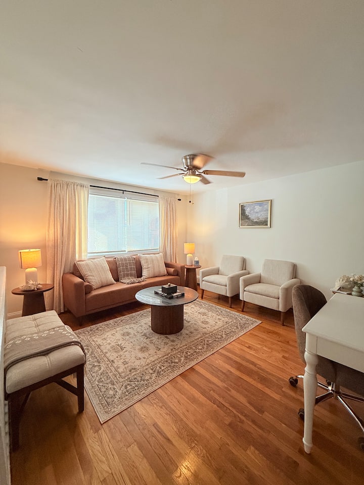 The Ubs Guest House - Garden City, NY